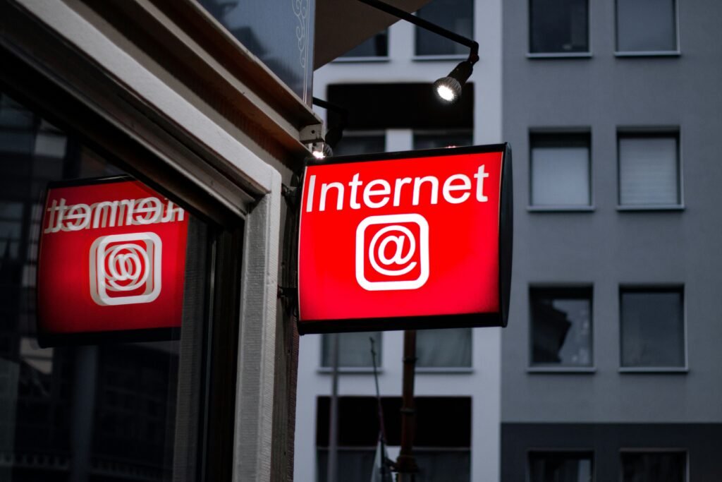 30 Internet Quotes: Powerful Sayings About the Digital World - Quote Wisdom